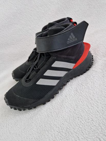 Adidas decije zimske