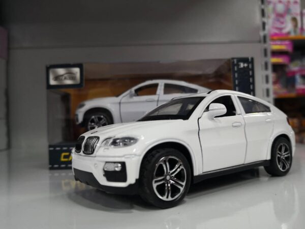 BMW X6 beli metalni autić – BMW X6 beli metalni autić