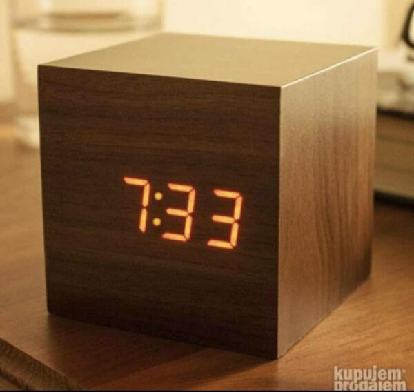 Digitalni mali sat – wooden clock – Digitalni mali sat – wooden clock