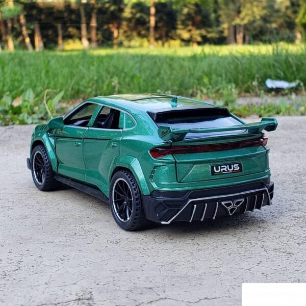 Lamborghini Urus Zeleni 1/32 – Lamborghini Urus Zeleni 1/32