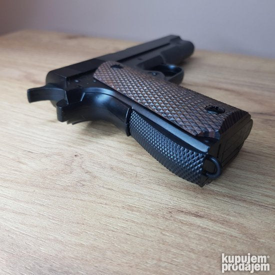 PISTOLJ- deciji pistolj- metalni pistolj- pistolj- pištolj