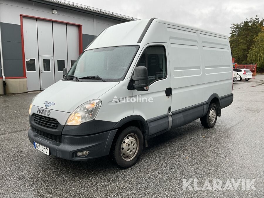 Prodaje se IVECO Daily 35S13 2,3 minibus furgon na aukciji