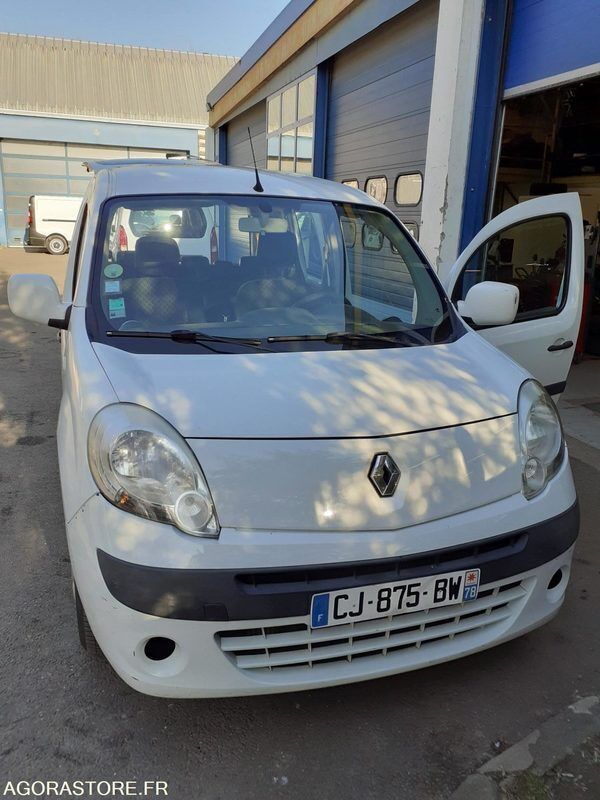 Prodaje se Renault KANGOO laki furgon na aukciji