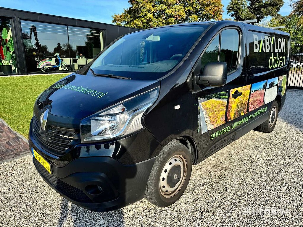 Prodaje se Renault Trafic minibus furgon na aukciji