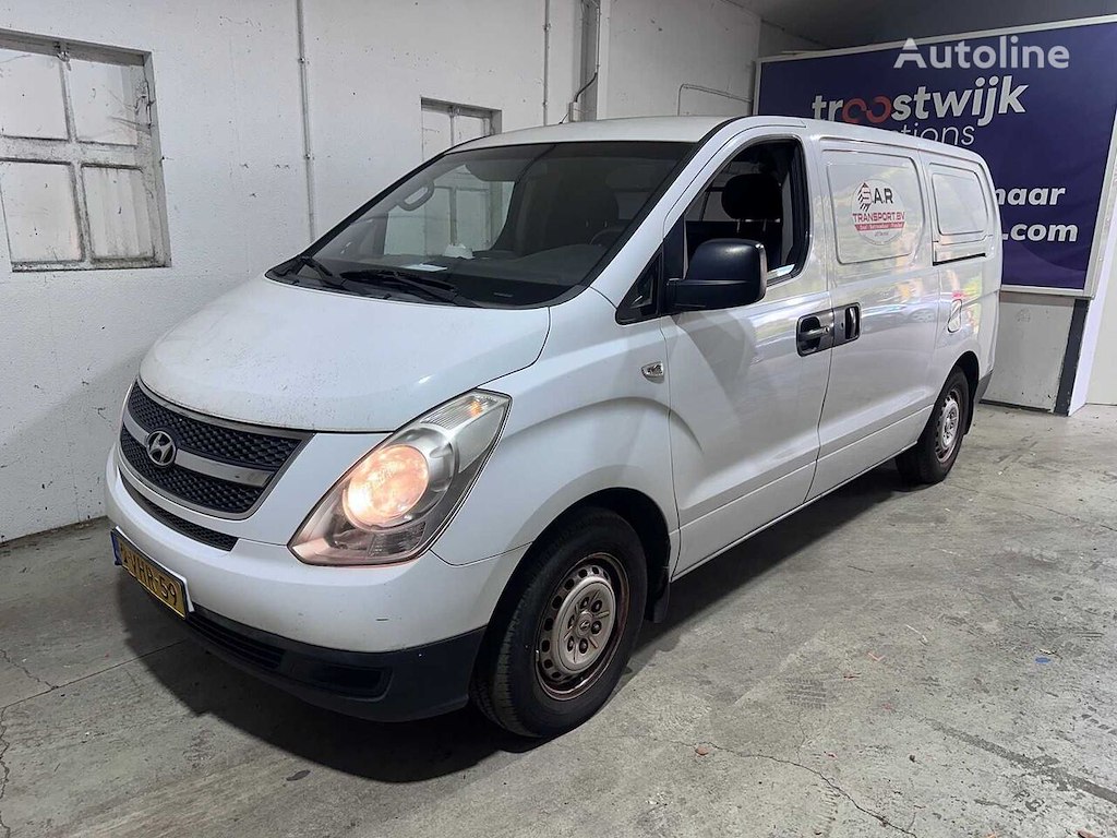 Prodaje se Hyundai H 300 minibus furgon na aukciji