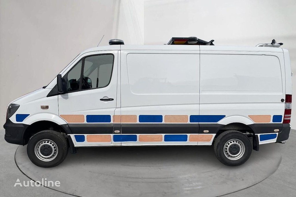 Prodaje se Mercedes-Benz Sprinter minibus furgon na aukciji