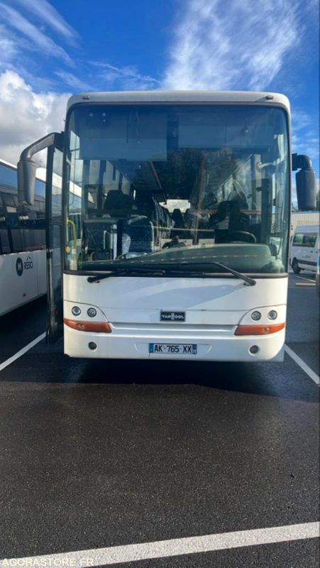 Prodaje se Van Hool T915 TL turistički autobus na aukciji