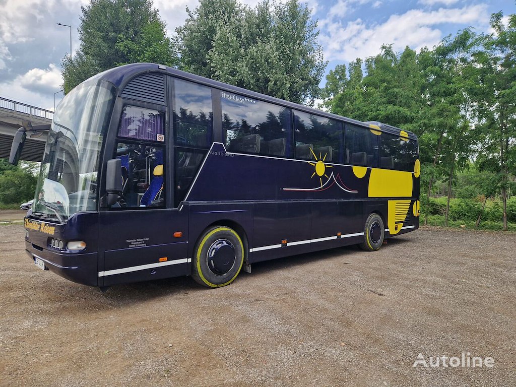 Neoplan N313 turistički autobus