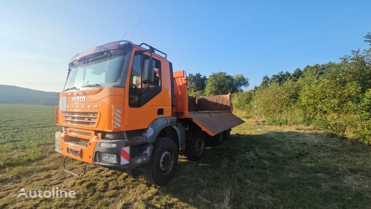 IVECO Trakker 440 kiper