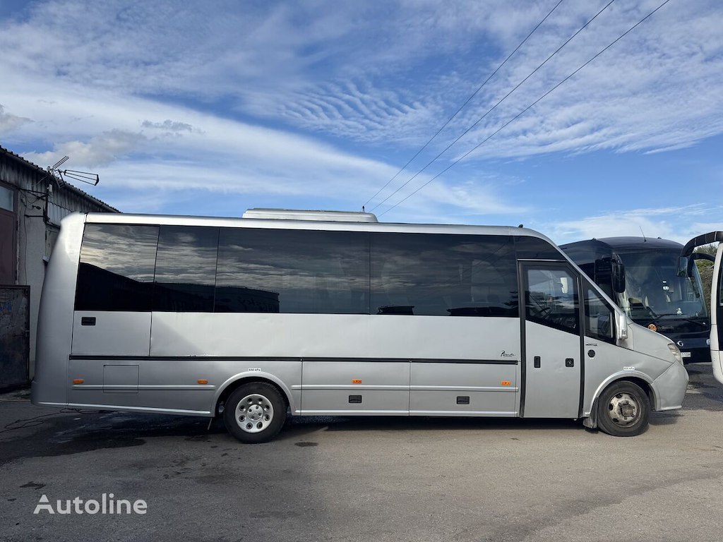 Mercedes-Benz PIcardie autobus za razgledavanje grada