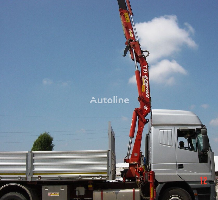 IVECO EUROTECH 190 kamion s ravnom platformom