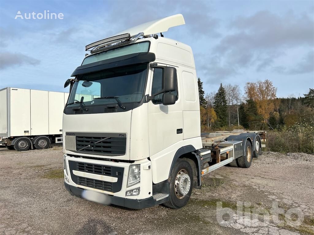 Prodaje se Volvo FH 6*2 kamion šasija na aukciji