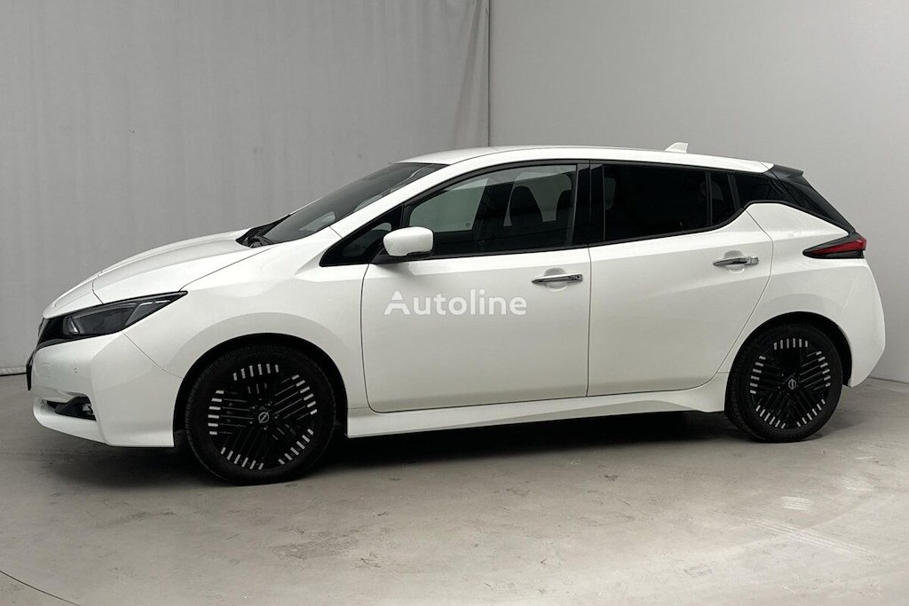 Prodaje se Nissan LEAF hečbek na aukciji