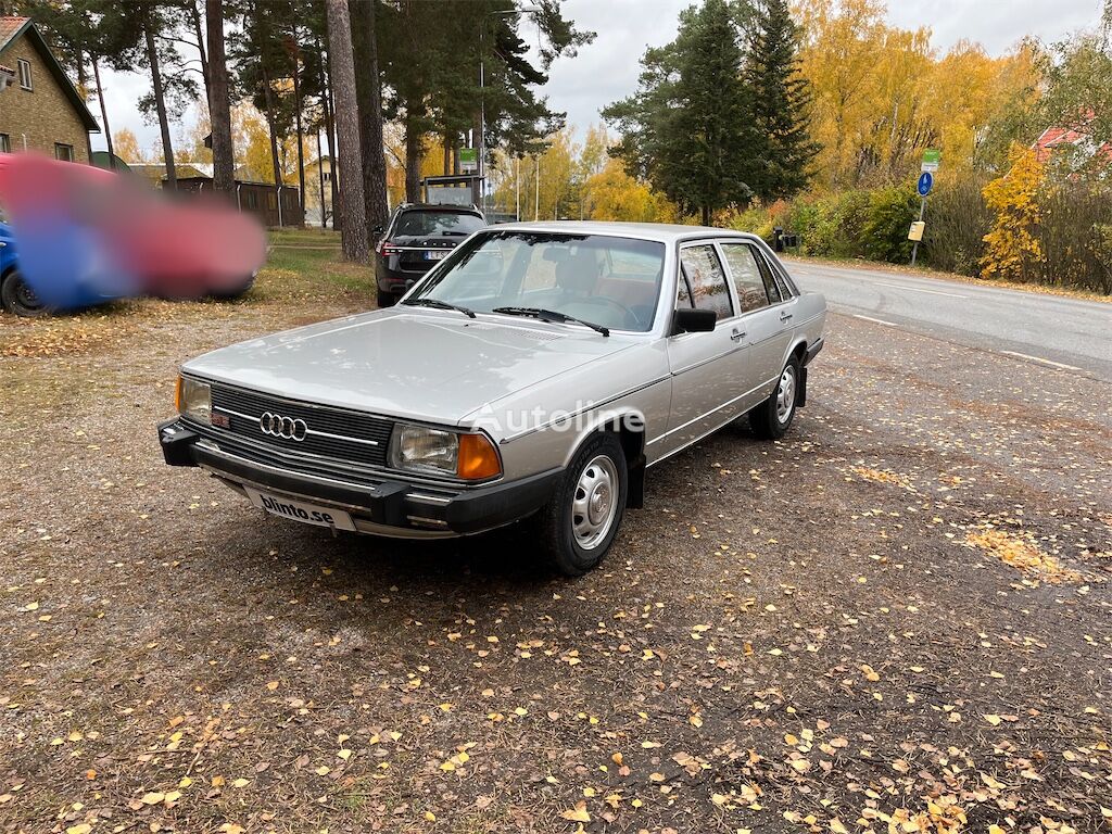 Prodaje se Audi 100 L 5 E sedan na aukciji