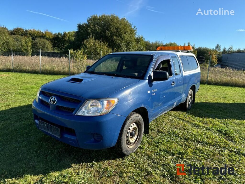 Prodaje se Toyota Hilux 2,5 D4D ex cab 2Wd pikap na aukciji