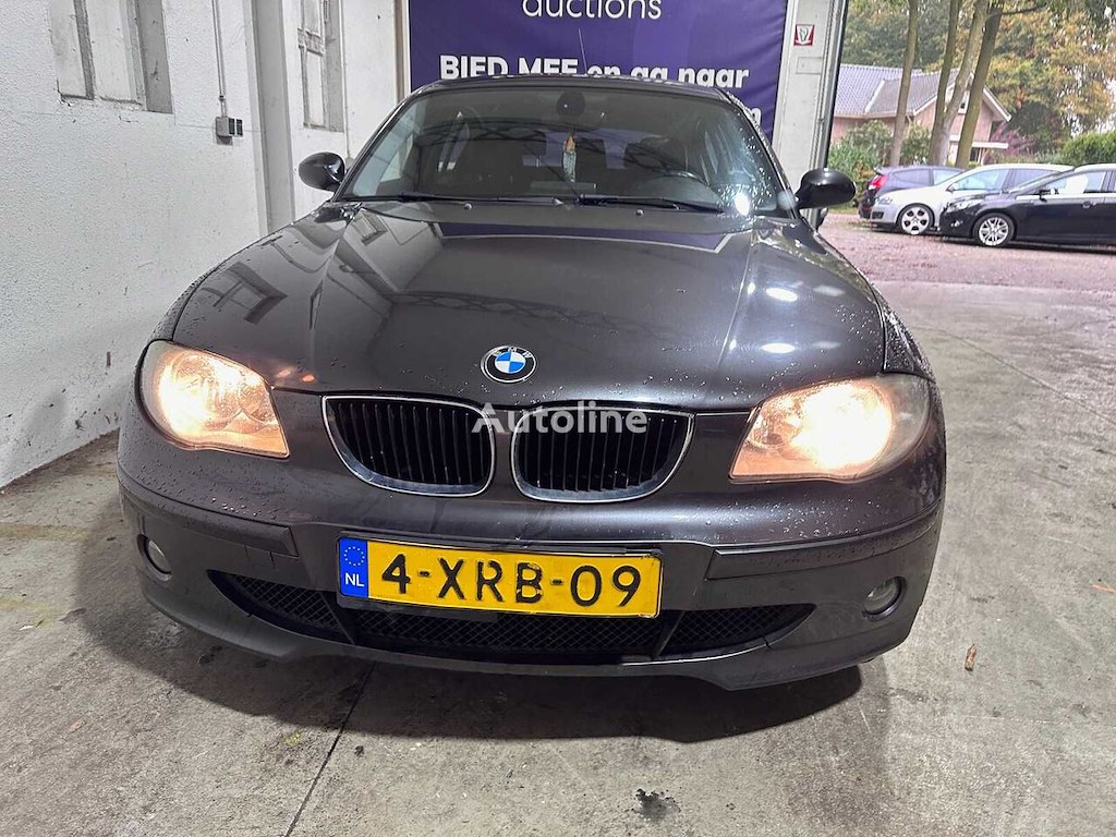 Prodaje se BMW 1-serie krosover na aukciji