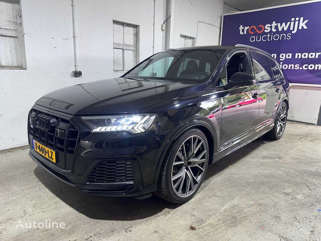 Prodaje se Audi Q7 krosover na aukciji