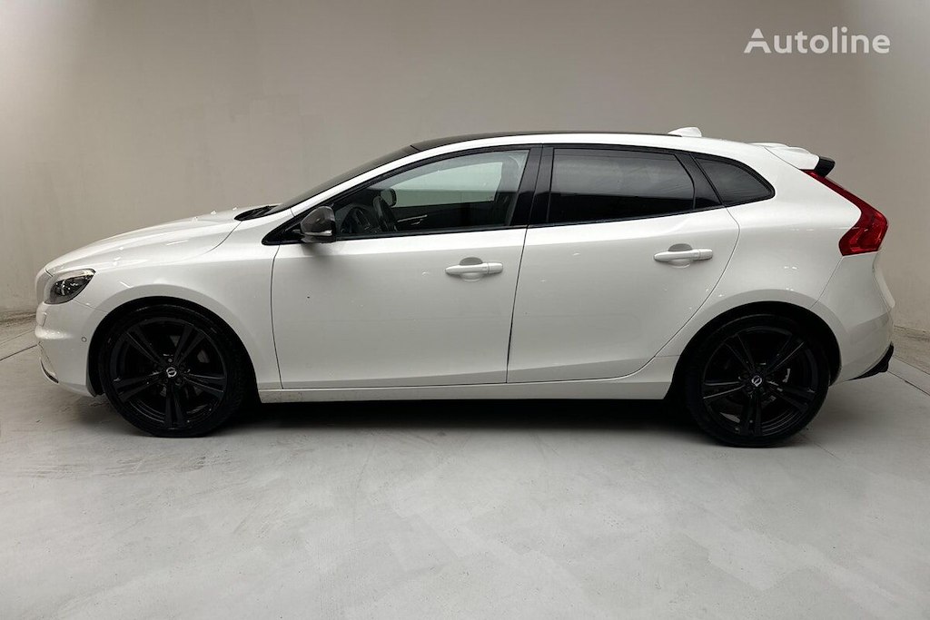 Prodaje se Volvo V40 hečbek na aukciji