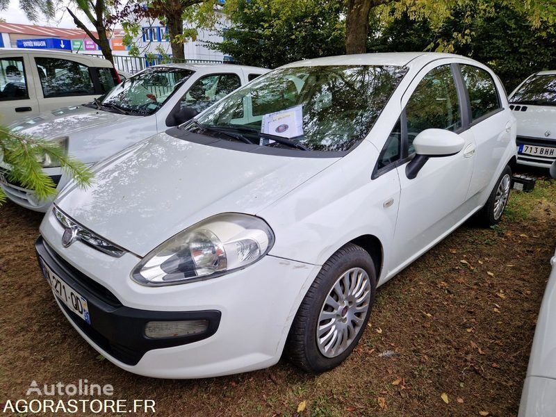 Prodaje se FIAT Punto hečbek na aukciji