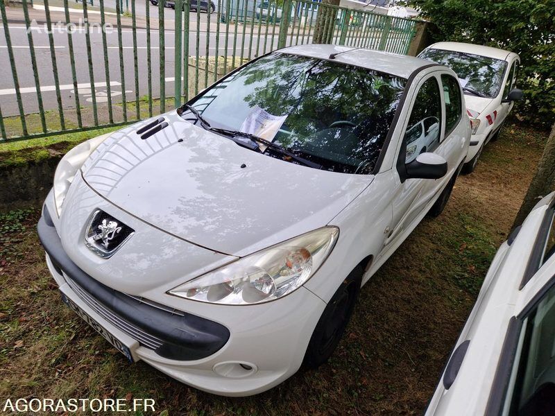 Prodaje se Peugeot 206 hečbek na aukciji