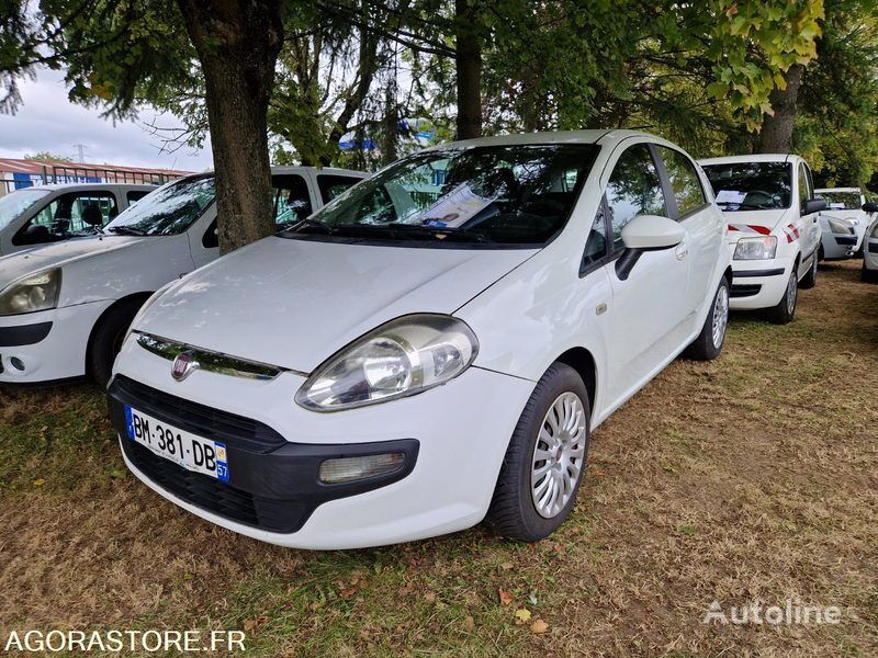 Prodaje se FIAT Punto hečbek na aukciji