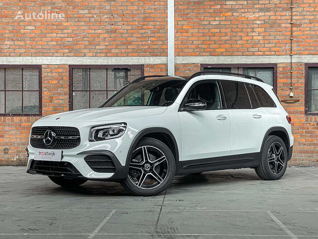 Prodaje se Mercedes-Benz GLB krosover na aukciji