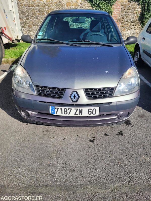 Prodaje se Renault CLIO hečbek na aukciji