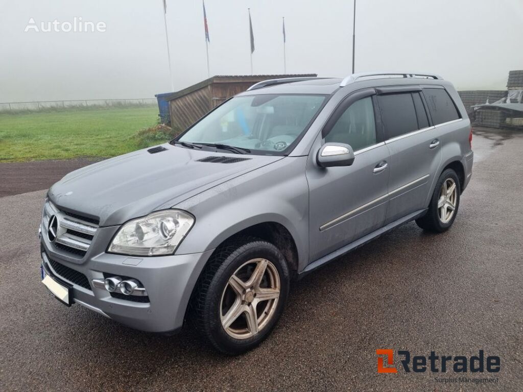 Prodaje se Mercedes-Benz GL krosover na aukciji