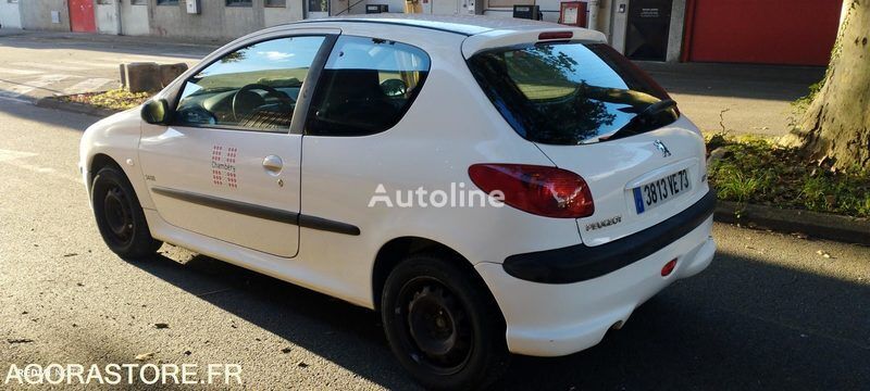 Prodaje se Peugeot 206 hečbek na aukciji