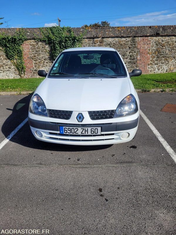 Prodaje se Renault CLIO hečbek na aukciji