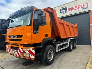 IVECO Trakker 450 kamion rol kiper