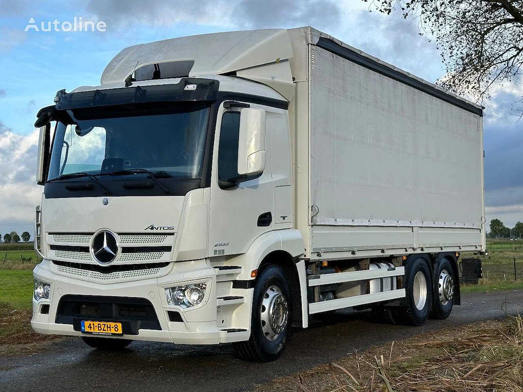 Mercedes-Benz Antos ANTOS 2533LL SCHUIFZEIL. Bakwagen met Laadklep. 15714kg la kamion sa klizna zavesa cerada