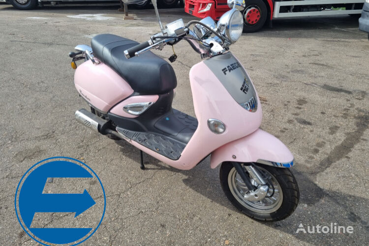 Piaggio Kleinmotorrad XINIX Faeder Retro skuter