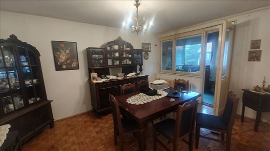 Julino brdo, Siniše Stankovića duplex 150 m2 , 6.0