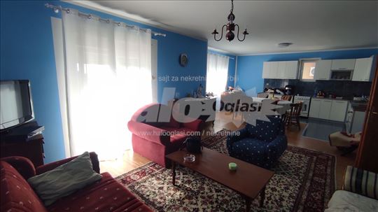 Kuća za prodaju • 3 etaže • 300m² • 130.000€