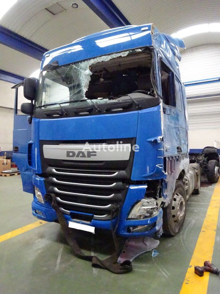 DAF XF 460 tegljač nakon udesa