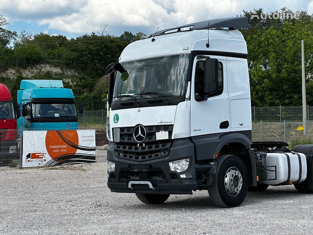 Mercedes-Benz AROCS tegljač