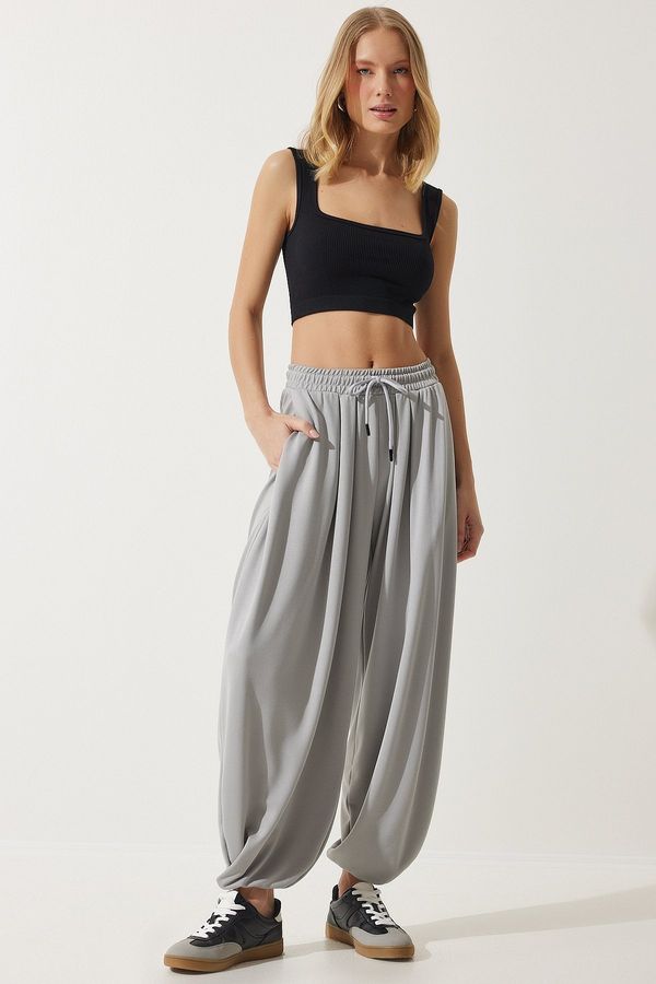 HAPPINESS İSTANBUL WOMEN'S GRAY PLEATED COMFORTABLE MODAL BAGGY TROUSERS