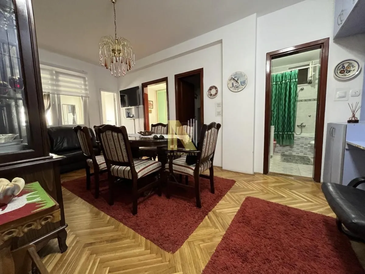 Prodaja, trosoban stan, 50m2, Bulevar Oslobodjenja, Novi Sad, Novi Sad