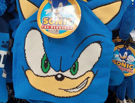 Sonik kapa Sonic sa etiketom