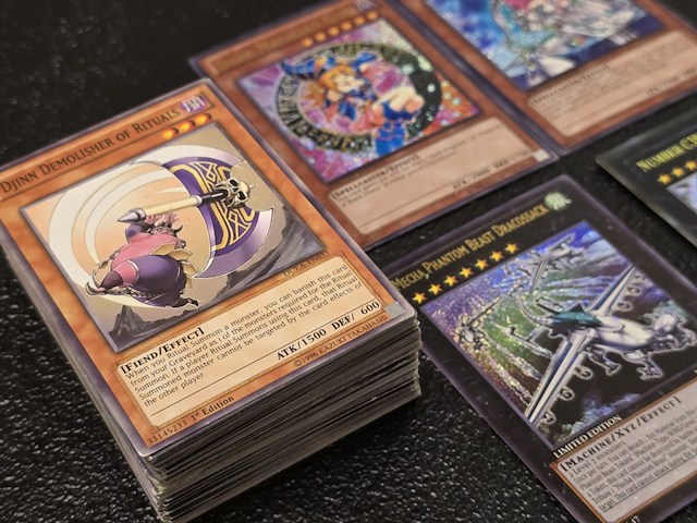 Kartice Yu Gi Oh 88 komada