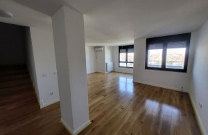 Prodajem Stan-Apartman, Grbavica