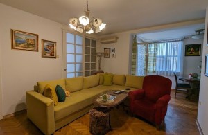 Prodajem Stan-Apartman, Grbavica