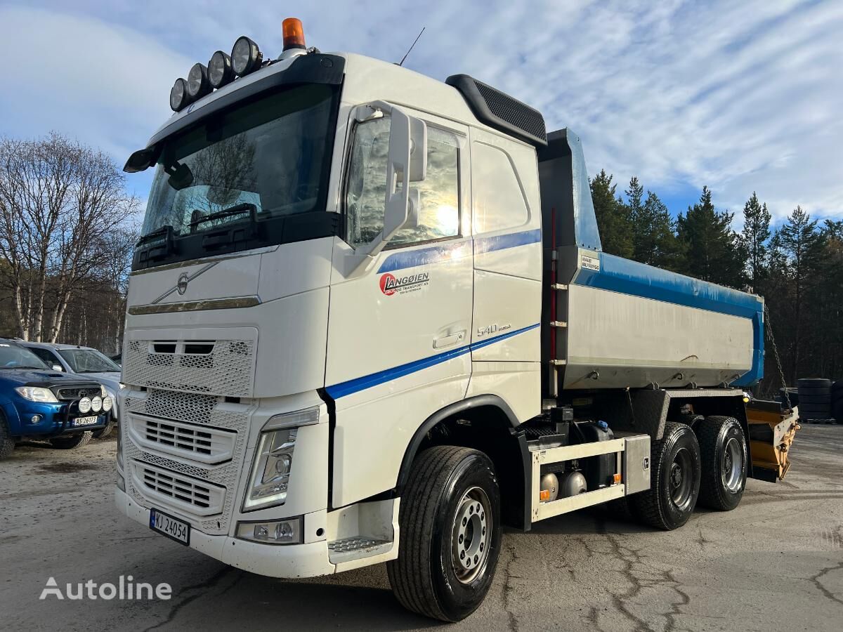 Prodaje se Volvo FH 6X4 kiper na aukciji