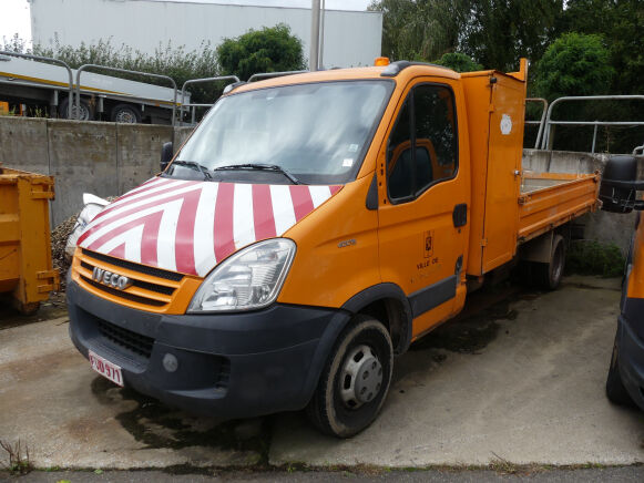 Prodaje se IVECO Daily kamion kiper < 3.5t na aukciji