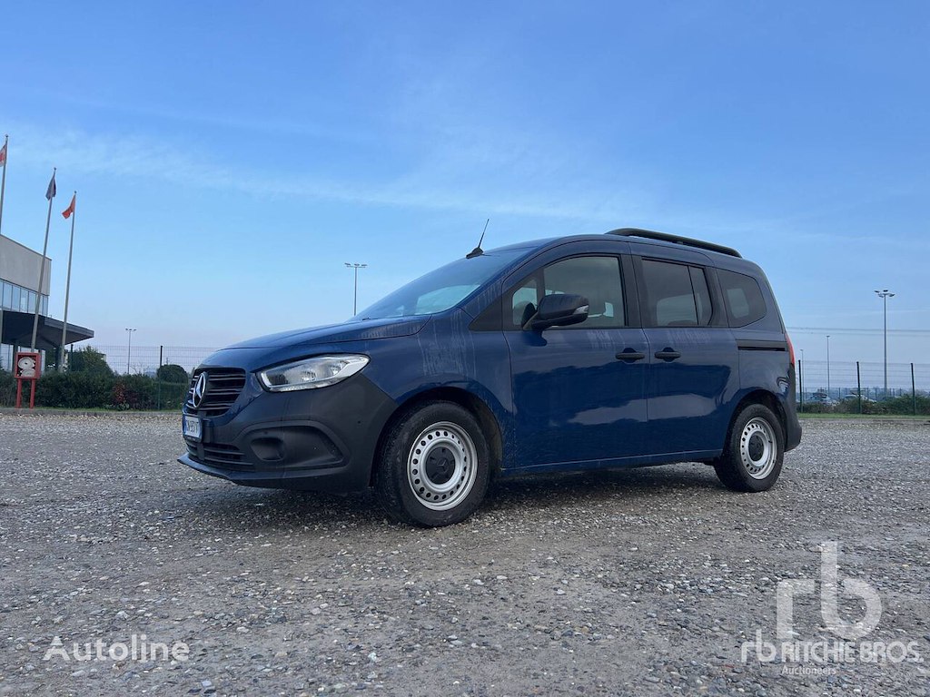 Prodaje se Mercedes-Benz CITAN 110 CDI T Crew Carrier turistički autobus na aukciji