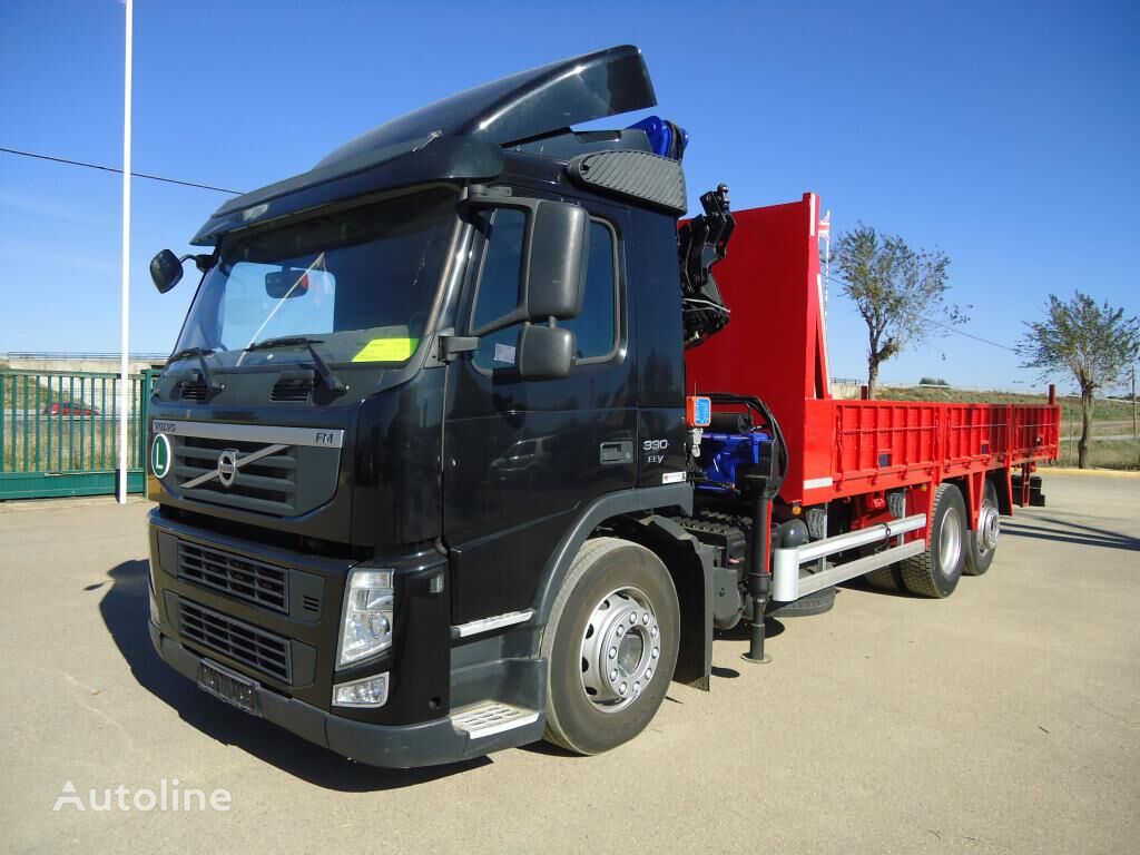 Volvo FM 330 kamion s ravnom platformom