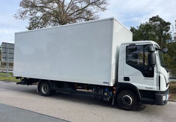 IVECO EuroCargo ML75 210 Caja Cerrada kamion furgon