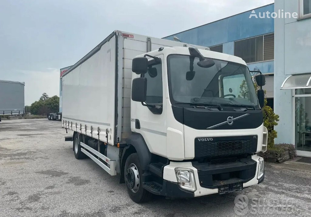 Volvo FL 210 kamion s ceradom