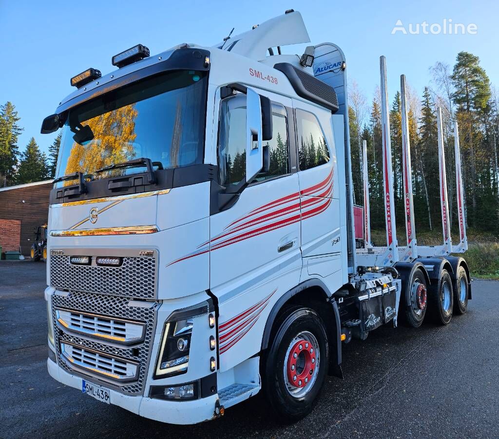 Volvo FH750 8x4 Alucar päällirakenteella kamion za prevoz drva